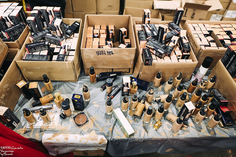 밴쿠버 최대 화장품 행사 에스티로더 창고세일 (Estée Lauder Warehouse Sale 2024)