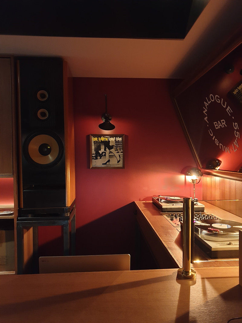 미아사거리 LP BAR 55-47 레코드 BAR 입니다.