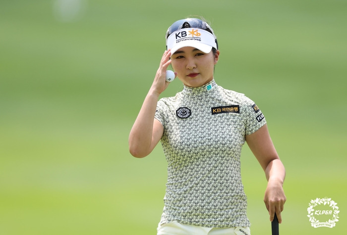 이예원 : 프로 여성 골퍼. 2022년 KLPGA 투어 신인상, 2023년에는 3관왕(대상, 상금왕, 최저타수상), KLPGA 투어의 새로운 대세인 그녀에 대해 알아보자