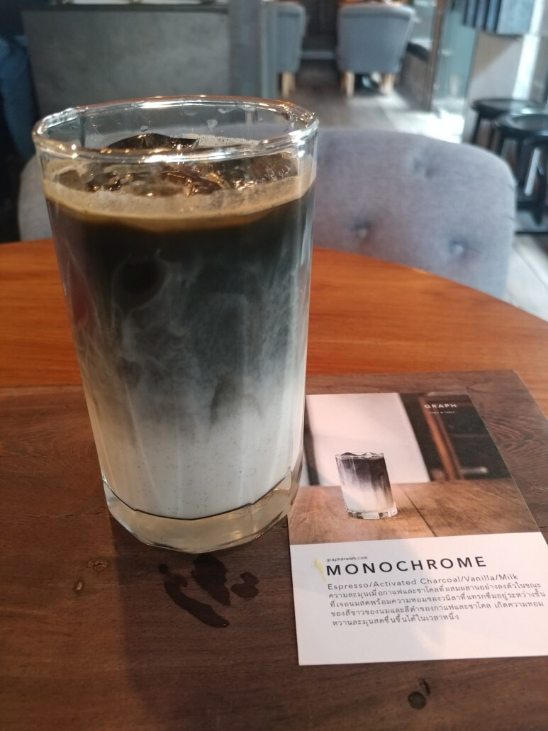 치앙마이 그래프 카페 (Cafe Graph, One nimman)