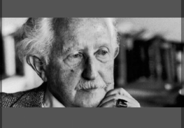 성인학습과 에릭슨(Erikson)의 심리사회발달이론