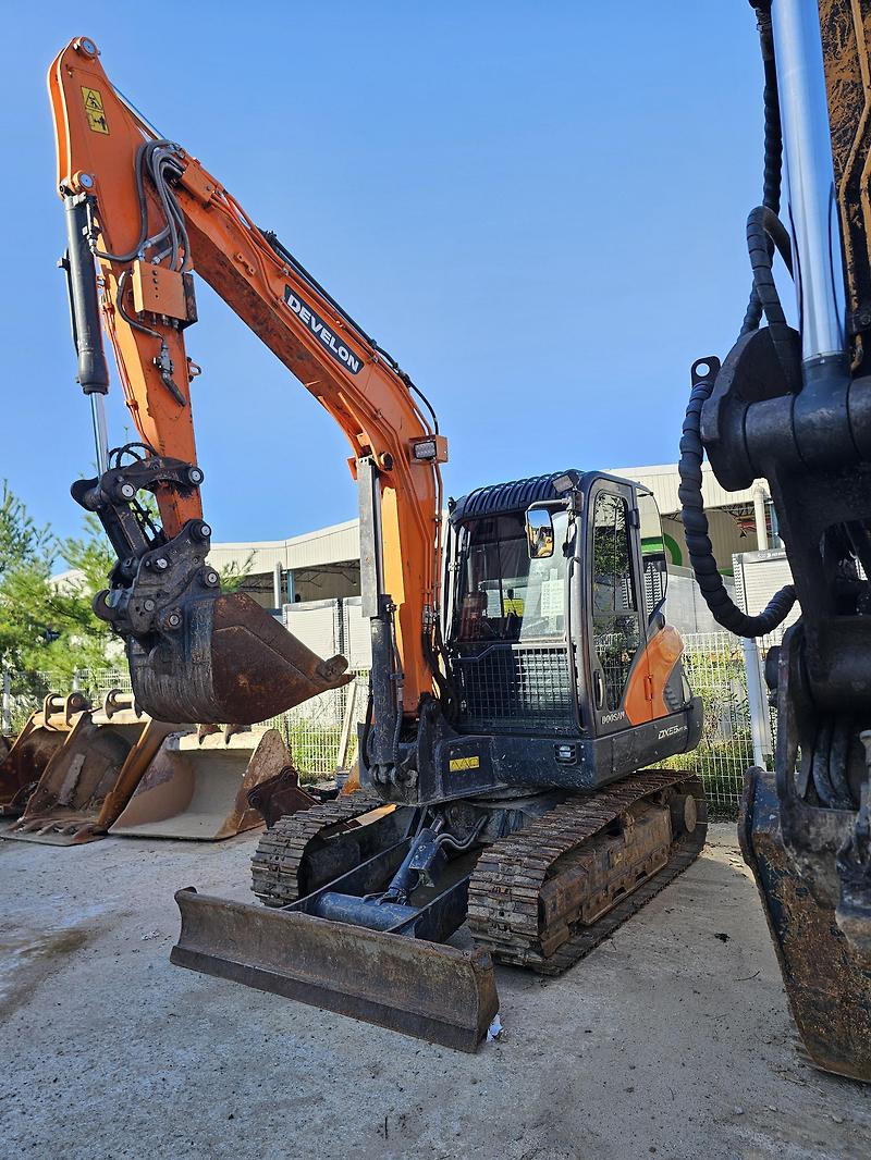 DX55 / 2021년 / 4800만원 / 7375 / 3835시간 :: 현대음성중고유통센터