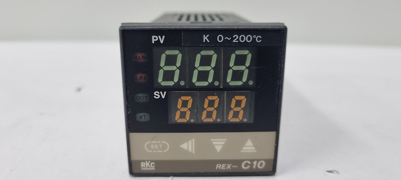 RKC TEMP. CONTROLLER REX-C10FNC-V