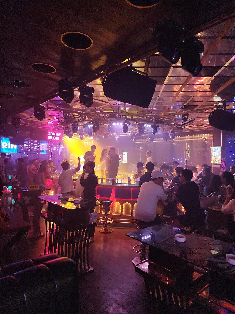 다낭 클럽 추천 골든파인 펍(Golden Pine Pub)