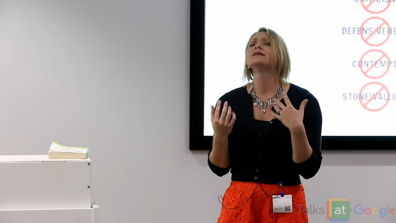 pick on : 혹평하다; 괴롭히다, 선택하다