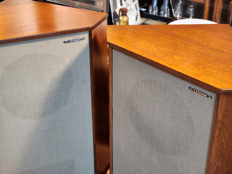 영국 TANNOY 탄노이 사의 명기 Lancaster corner 레드모니터12 검정배꼽 오리지널 랑카스터코너 인클로우져-(Stock-out)