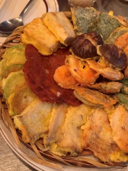 What to Eat in Gangnam Sinsa-dong (Garosugil)?