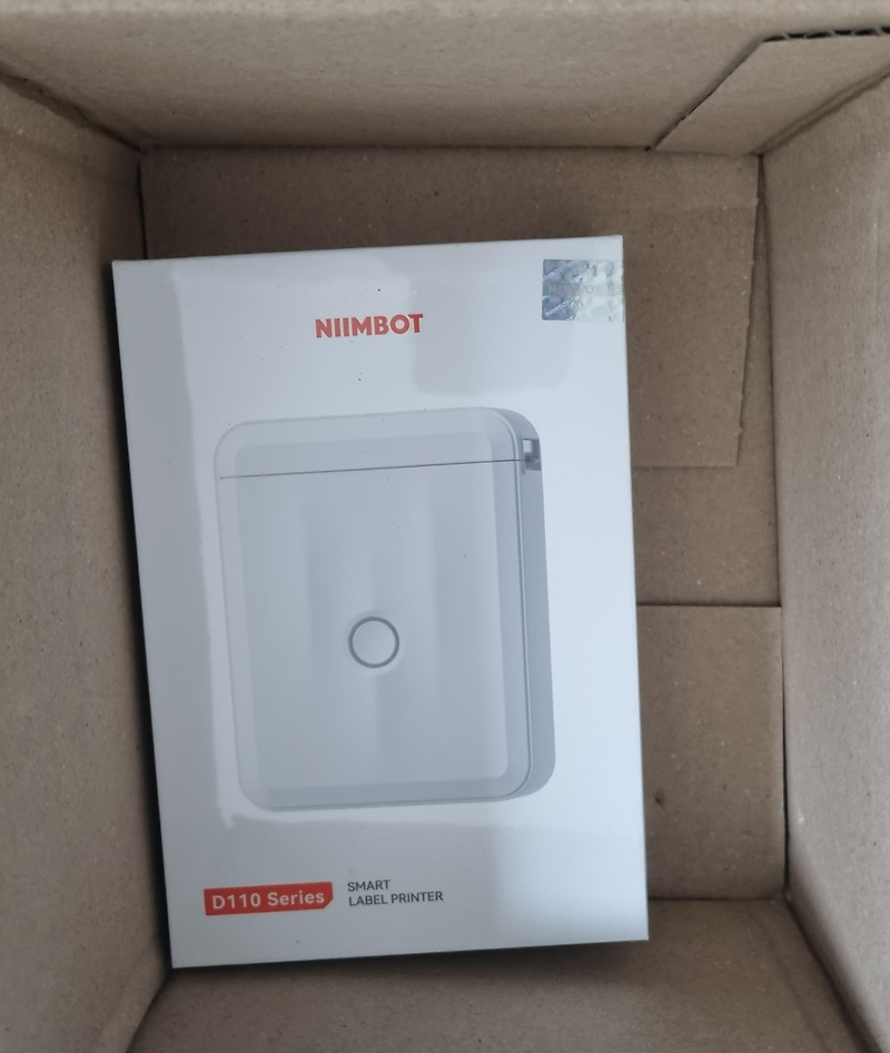 정리정돈에 꼭 필요한 휴대용 라벨기 네임스티커 NIMBOT 추천.