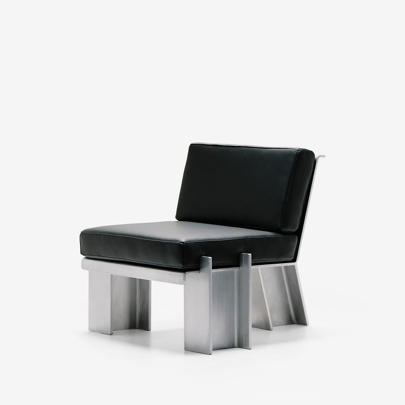 *I-빔과 가죽의 미묘한 동거: Beam Lounge Chair의 산업적 멋 [ Marquel Williams ] Beam ...