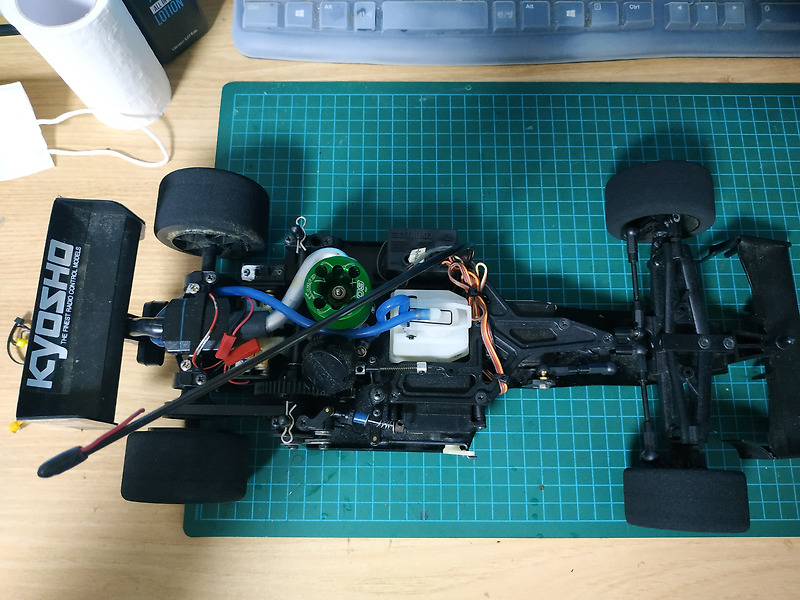 KYOSHO KF01 F1
