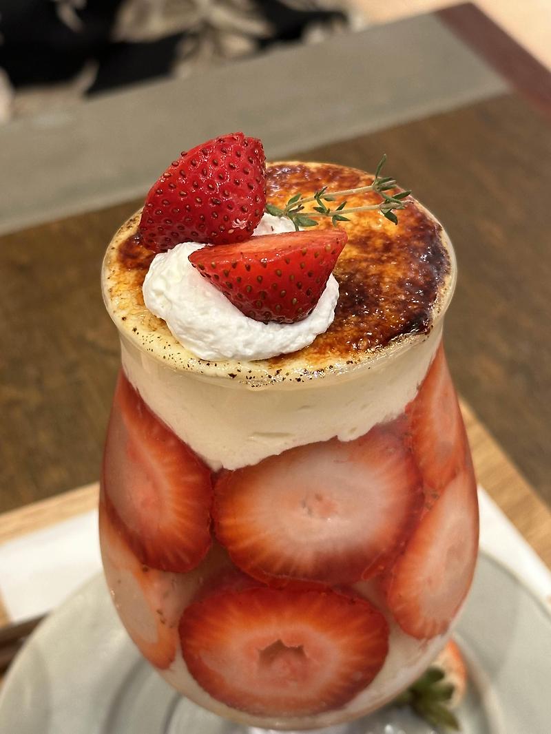 후쿠오카 파르코 백화점 딸기파르페 딸기 맛집 Tannal 카페