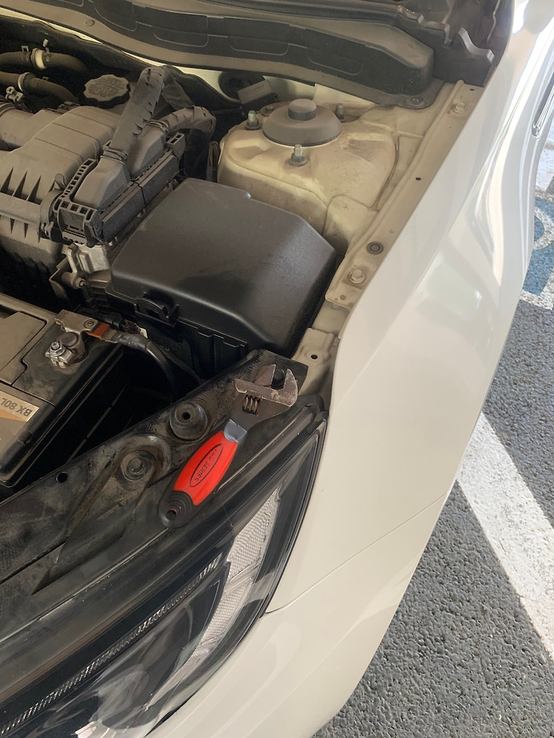 K5 HID 전조등 램프 교체 하기