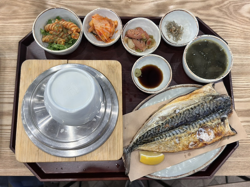 [서울] 찬장 CHANJANG - 용산 아이파크몰점 / 안동식 간고등어 솥밥 / 강릉식 몽글순두부찌개 솥밥