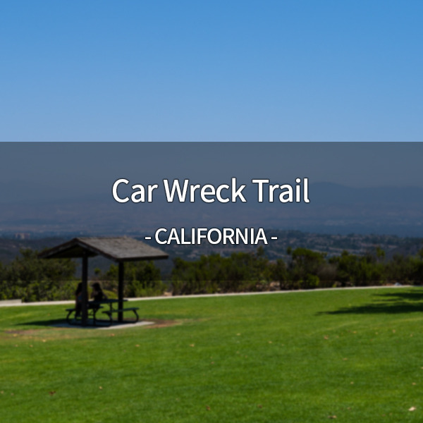 고물차가 산 속에 묻힌 독특한 카 렉 트레일 CAR WRECK TRAIL