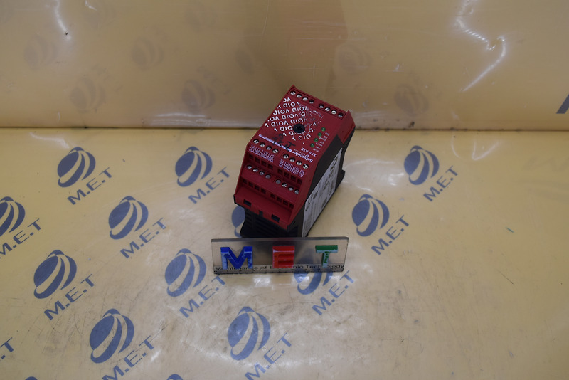 SCHNEIDER ELECTRIC XPSATE5110[SAFETY RELAY] / 산업용 자동화 장비 수리 / (주)엠이티