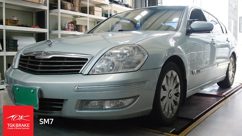 [르노삼성 SM7] 저속 주행 시 핸들떨림 / 캘리퍼 고착으로 오버홀 - 경남브레이크튜닝전문샵 :: TGK 브레이크