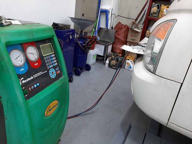 포터2 자동차 에어컨이 시원하지 않음포터2 자동차 에어컨 고장 수리포터2 자동차 에어컨 콤프레셔 교환콘덴서 교환 자동차 에어컨 고장 수리 블루텍 자동차정비