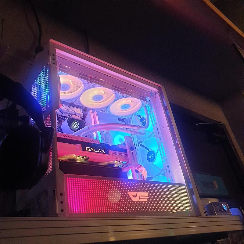 "RCPC O.C Custom PC"를 소개 합니다.