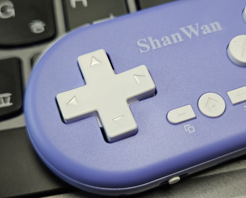 아주 작은 휴대형 컨트롤러 ShanWan Q36 구입후기