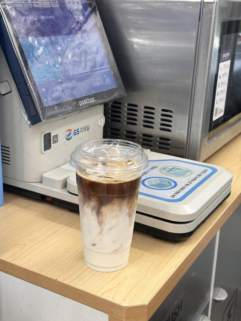 GS25 cafe25 아이스라떼(진짜우유라떼 L)와 메가커피, 스타벅스 라떼 비교하기 ☕️🤎 :: 정보의 바다에서 헤엄치는 당신을 위한 뚱이픽!정보