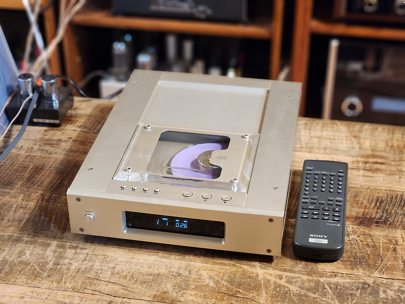 보기드믄 일본 SONY 소니사의 X-5000 탑로딩 형 시디 플레이어 입니다 -A급 오리지널 리모컨포함-(Stock-out)