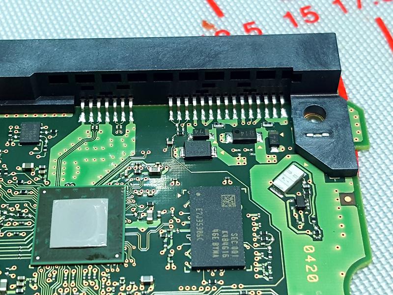 시맨님 WD 12TB (WD120EMFZ) PCB 수리?