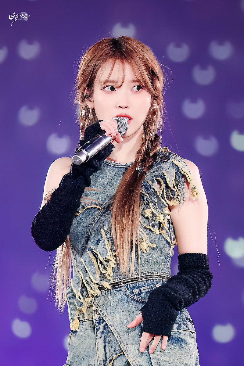 240303 IU HEREH WORLD TOUR CONCERT IN SEOUL