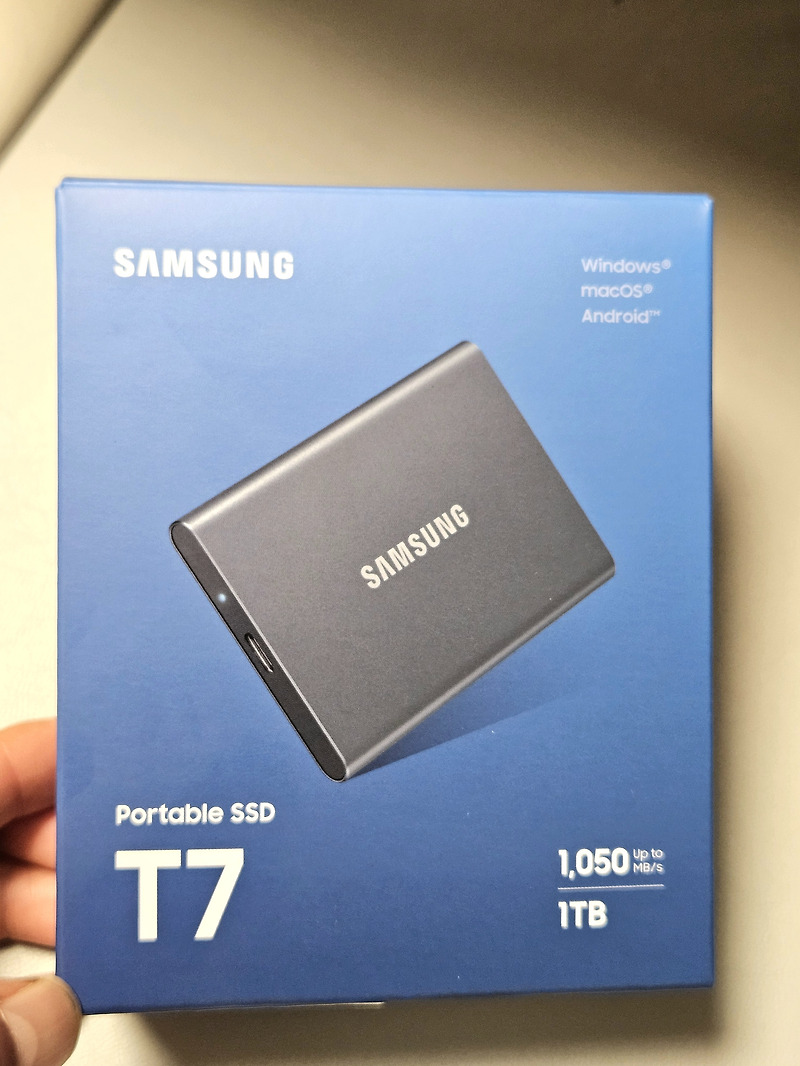 삼성 포터블 SSD T7 언박싱!