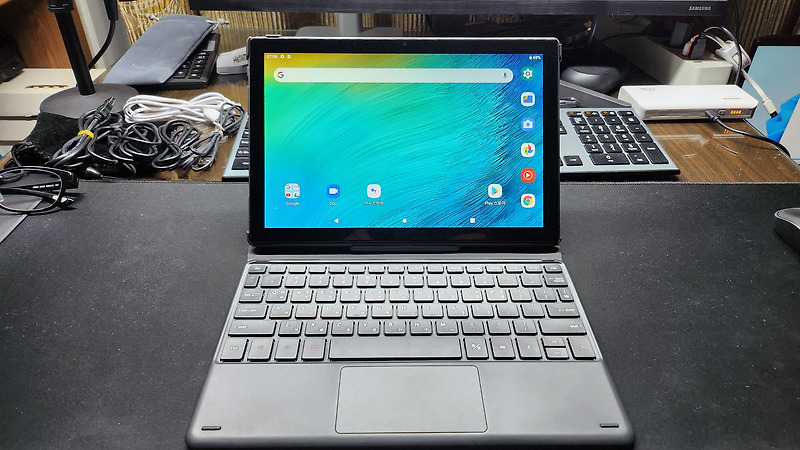 아이뮤즈 10인치 LTE 안드로이드 태블릿PC, 뮤패드 L10 [RAM 4GB/저장공간 64GB] + 전용 키보드