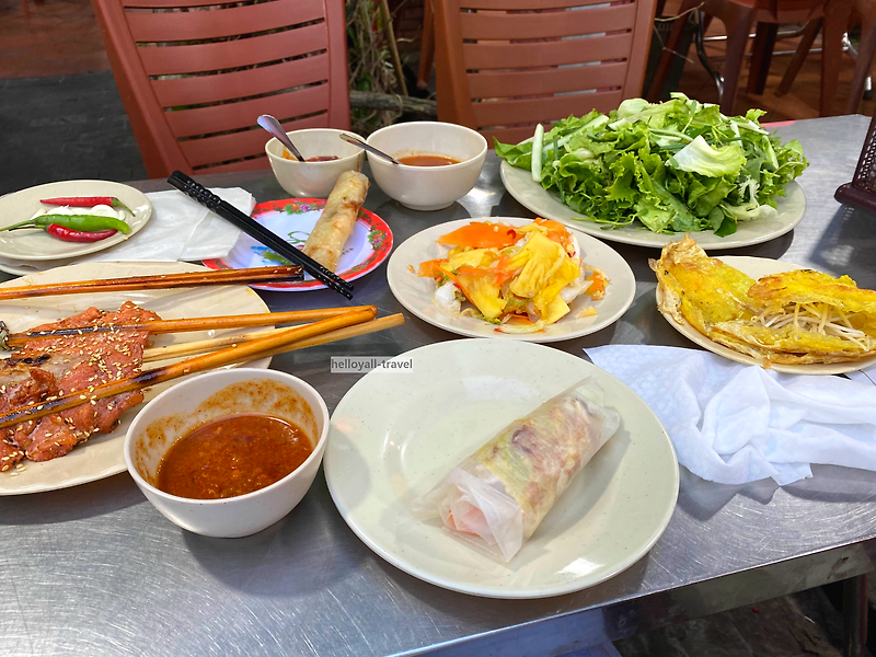 베트남 호이안 맛집 반쎄오 베일웰 QUAN GIENG BALE WELL