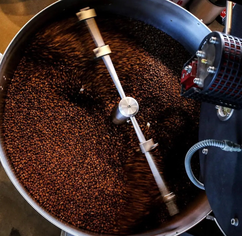 한국인들도 잘 모르는 한국 최대 원두회사가 차린 카페 브랜드 컴포즈커피