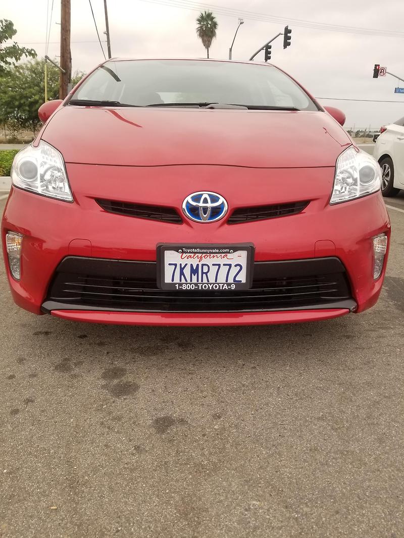 2015 TOYOTA PRIUS 2 *SOLD