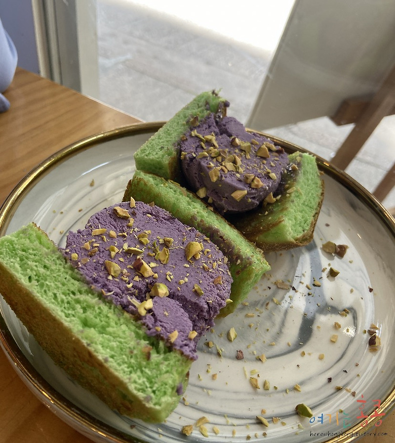 [홍콩 맛집] 필리핀 퓨전 레스토랑 #Holy Gaw (feat. 보라색 우베 아이스크림은 무조건 필수!)