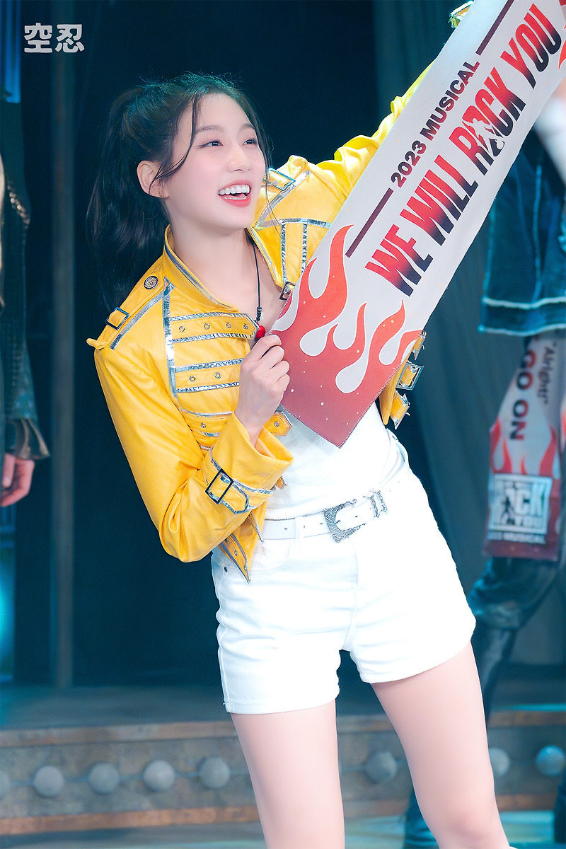 20231209 'We Will Rock You' Lovelyz Jeong Ye-In