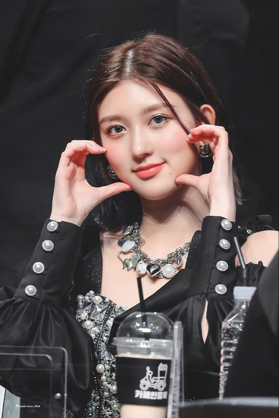 Dive into Ive! GAEUL’S MBTI, personal information