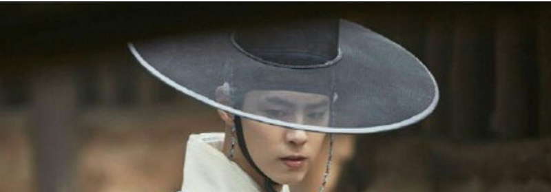 The Icon of Elegance and Style: The Korean Traditional Hat 'Gat'