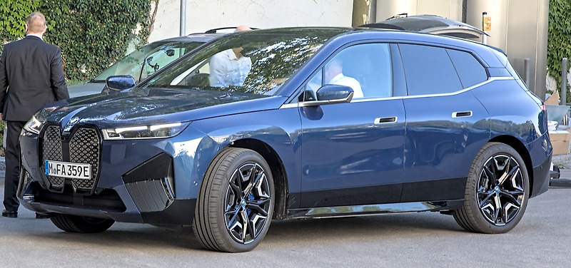 BMW IX Review: Exploring the Future of Electric SUVs