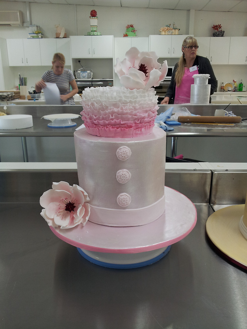 호주에서 슈가아트 2단 웨딩케잌(목련) 워크샾 Sugar Art Cake Workshop