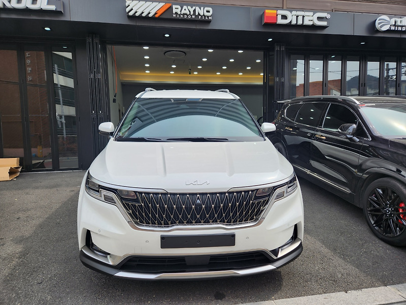 카니발KA4 순정 사이드 스텝 브이쿨VK프로모션 신차 출고 :: OTL