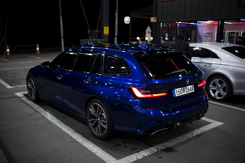 BMW M340i Touring, San Marino Blue - Gigant Optik Service Vehicle