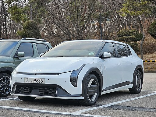 기아 EV4 전기차 시장의 새로운 강자. 아이오닉6와 테슬라모델3 비교