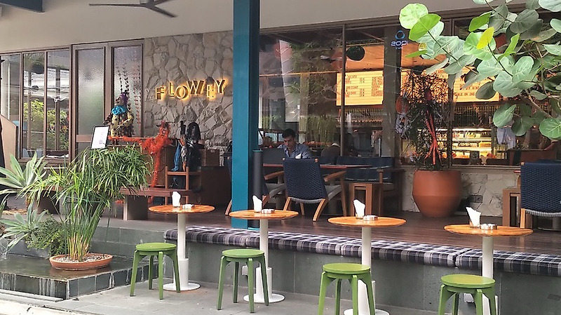 [자카르타] SCBD PARK FLOWEY / 아시아 및 서양 요리 레스토랑