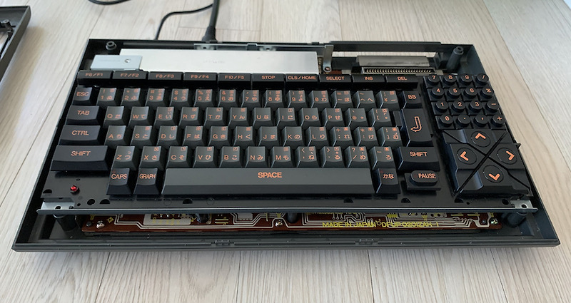 [기기 정비] MSX 관련 기기(IQ 3000 큐티, FS-A1 mk II) 분해 확인