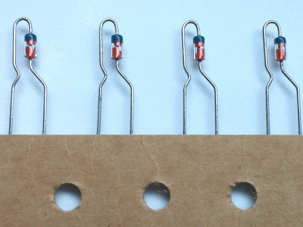 1S1588 Diode (1S1588 다이오드) : Toshiba ( Japan / 일본 )