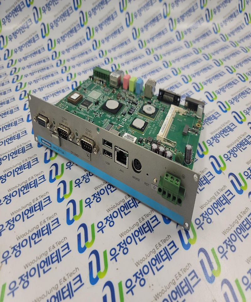 ADVANTECH BOX PC / UNO-2173A