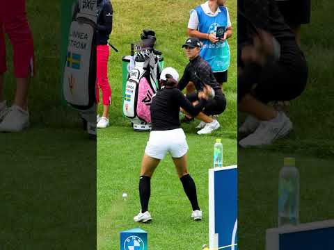 LPGA BMW 2023 스윙 시 두 다리가 거의 공중에 붕 뜨다시피 하는 윤다빈 프로의 티샷 Slow Motion!