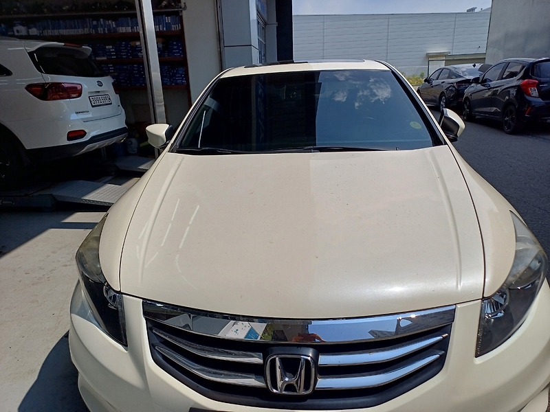 혼다 어코드 자동차 백밀러가 접히지 않음 혼다 어코드 백미러 폴딩 고장 수리혼다 자동차 사이드미러가 접히지 않거나 접힌 후에 펴지지 않는 고장 수리혼다 빽밀러 모터