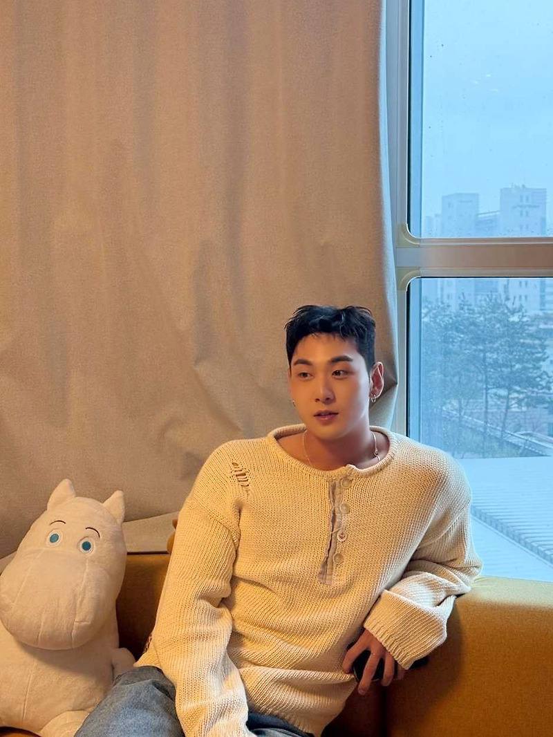 BAEK UP :: 250314 오늘의 백호