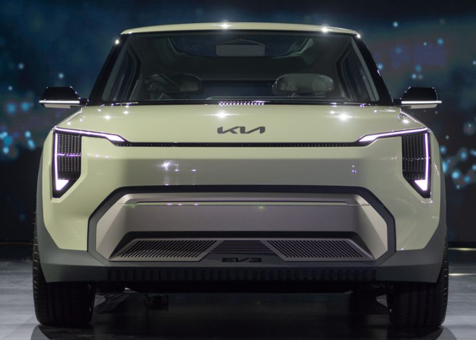 2024년 기아자동차 소형전기차(EV) EV3 가격디자인연비제원성능 알아보기