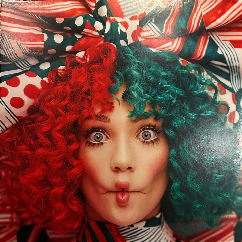 시아 (Sia) - EVERYDAY IS CHRISTMAS (2018)